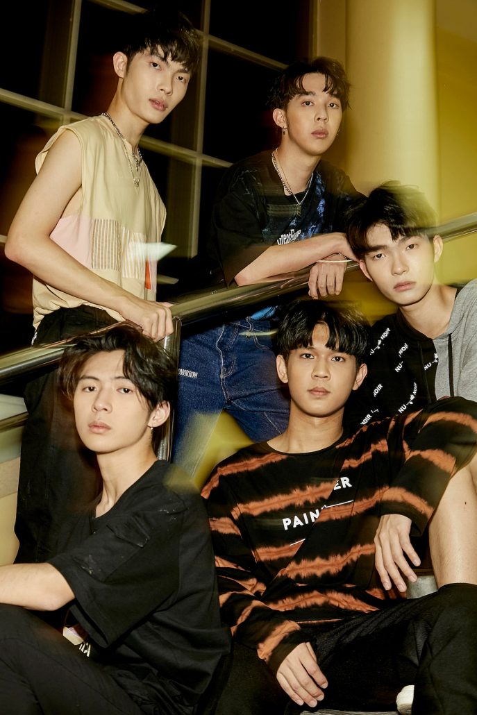 Fool Step ชวนหาคำตอบที่เราต่างรู้กันดีว่า… “นี่เรากำลังทำอะไรอยู่ ...